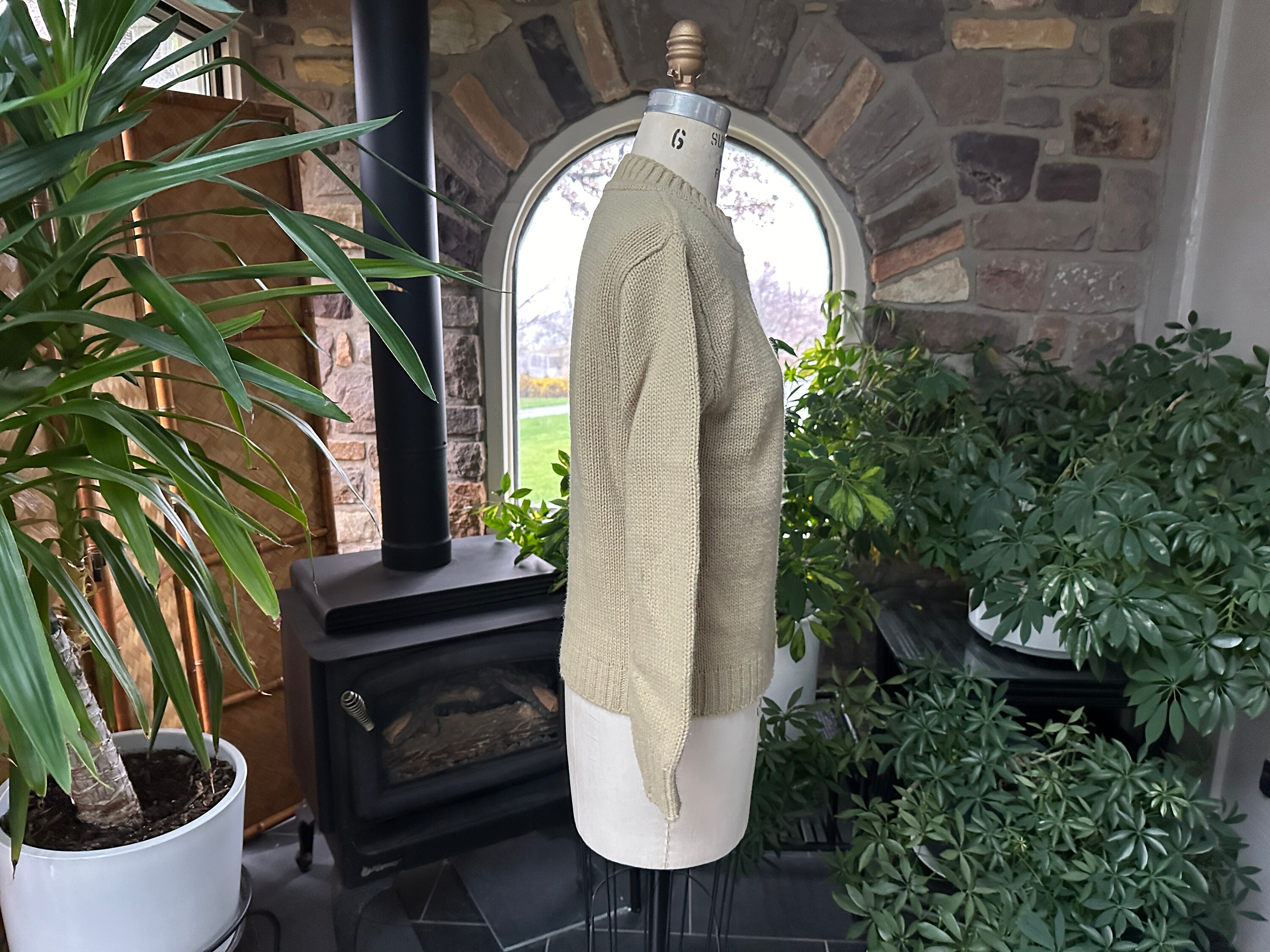 Vintage 1950s Beige Cardigan Sweater Garland, Heavyweight Vintage 1950s Beige Cardigan Sweater Garland, Heavyweight