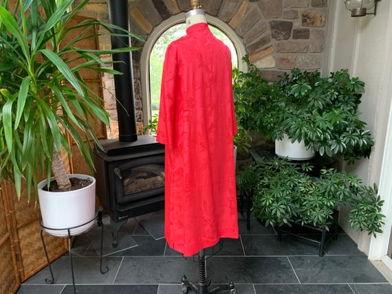 Vintage Asian Red Embossed Silk Button Front Dressing… - Gem