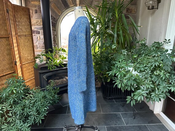 Vintage 1990s Variegated Blue Acrylic and Wool Open F… - Gem