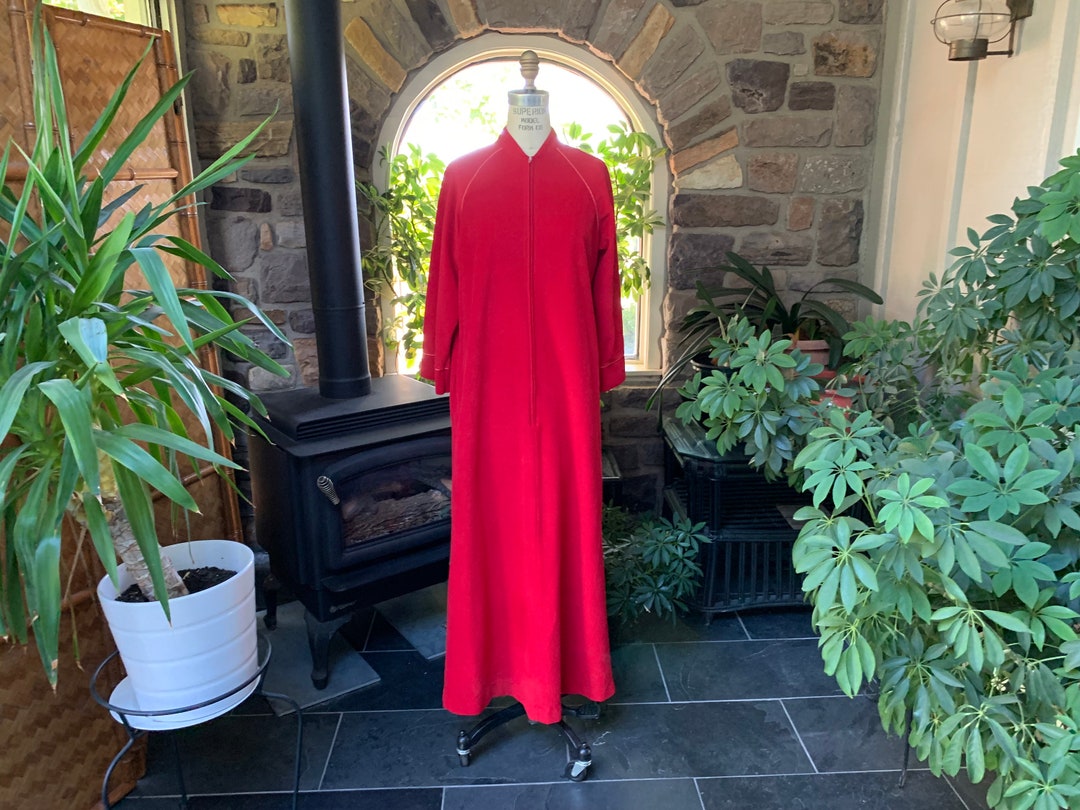 Vintage 1970s Red Velour Robe Red Satin Piping Zipper Front Adoria ...
