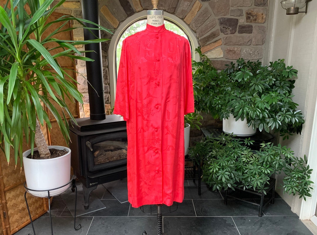 Vintage Asian Red Embossed Silk Button Front Dressing Robe Coat Hong ...