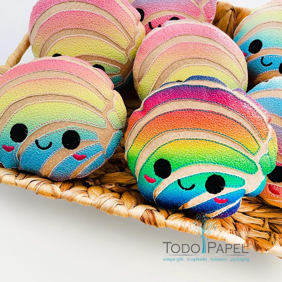 Kawaii Rainbow Conchas Mini Plushies. Colorful Mexican Pan Dulce ...