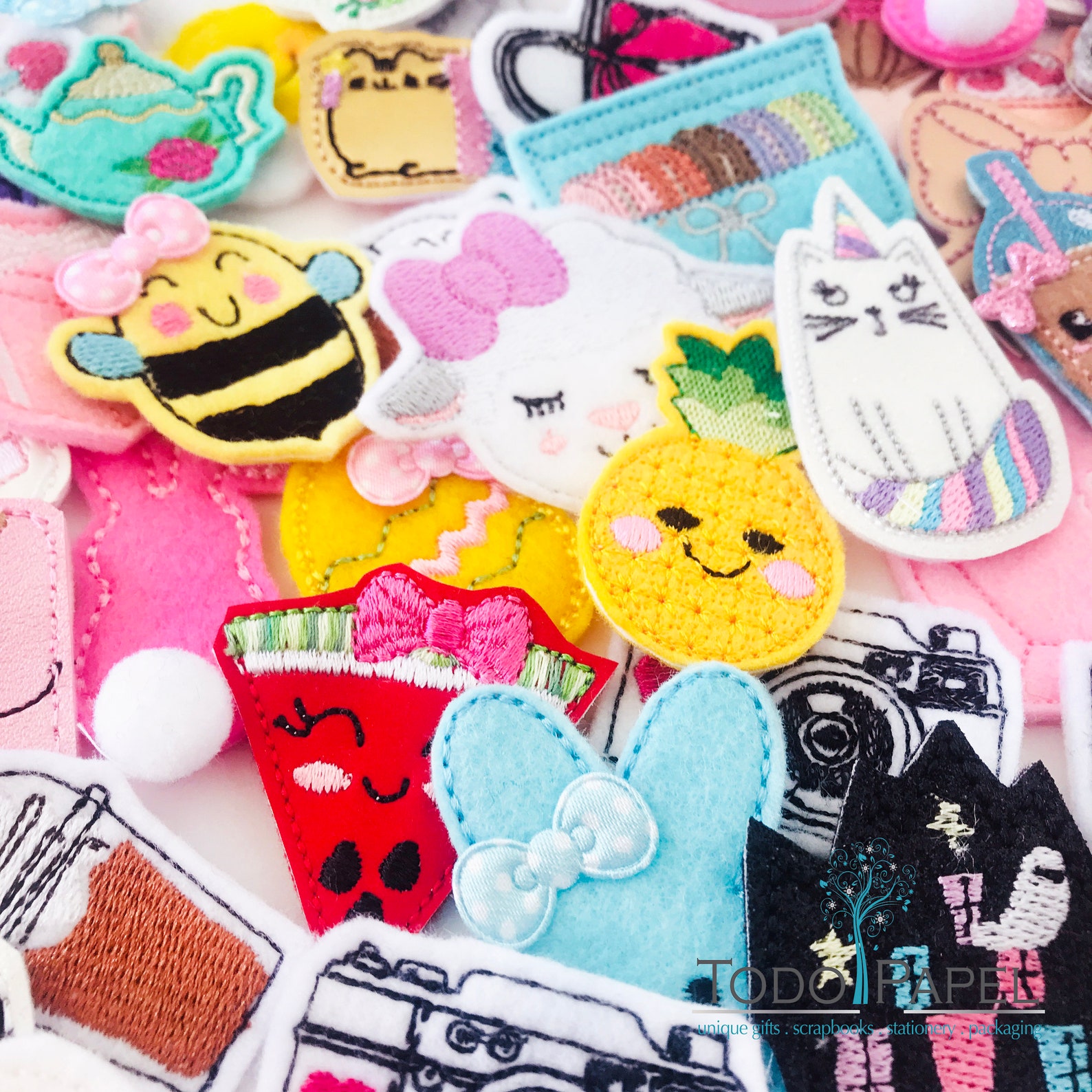 20 Fun Mixed FELTIES Destash SALE. Feltie Designs Lot of Felt - Etsy