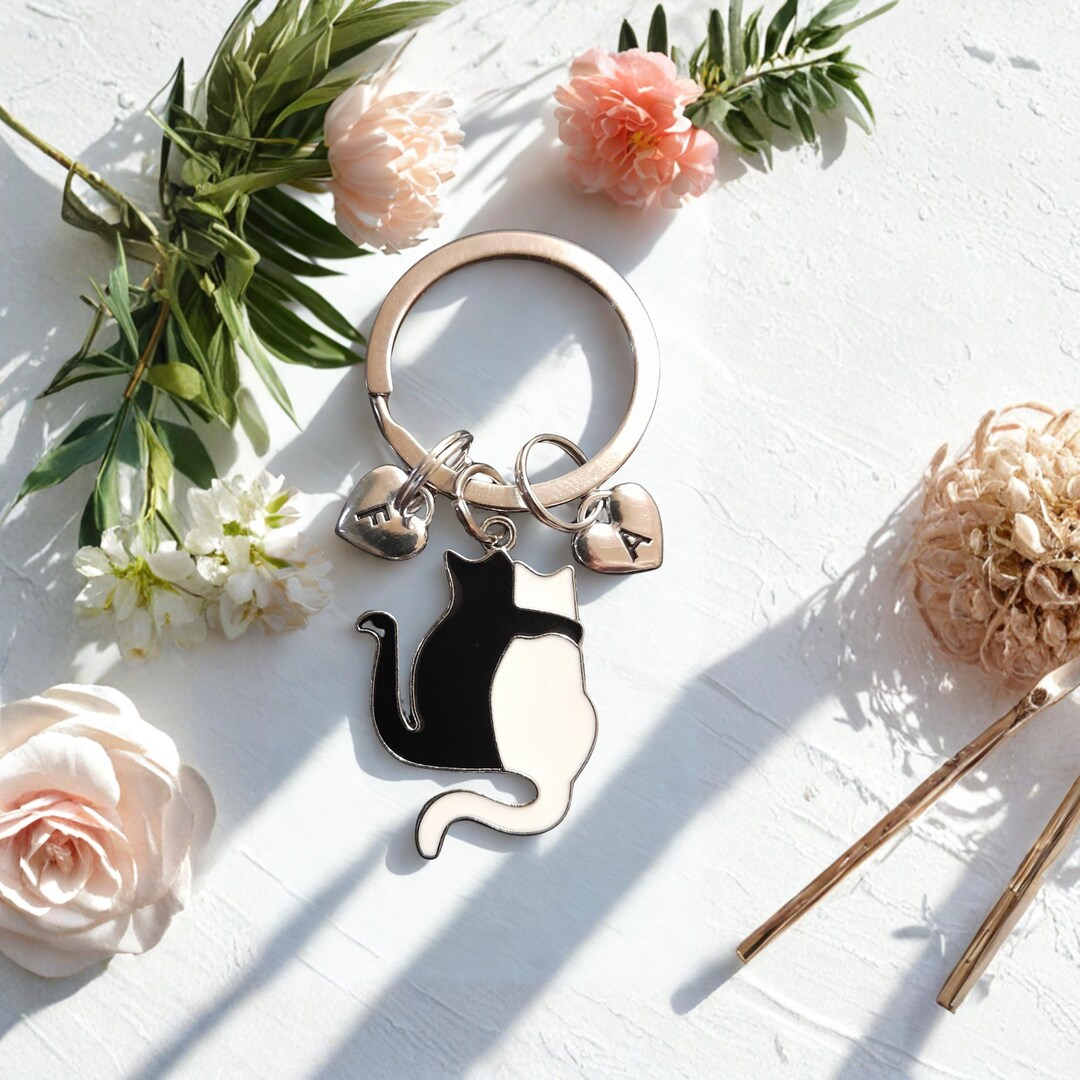 Personalized Yin Yang Hugging Cats Keychain - Black & White Cats With ...