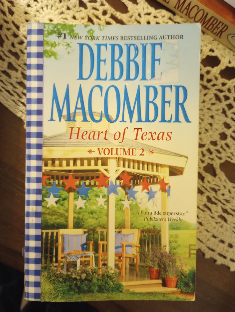 DEBBIE MACOMBER Paperback Romance Books You Choose the Title - Etsy