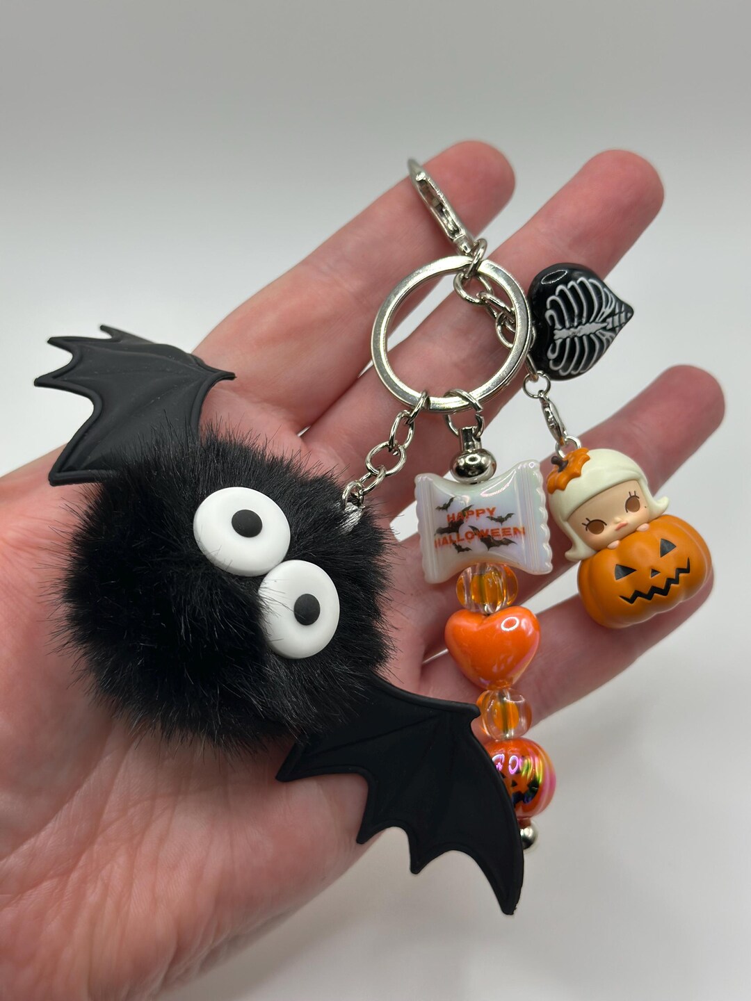 Molly Pumpkin Keychain - Etsy