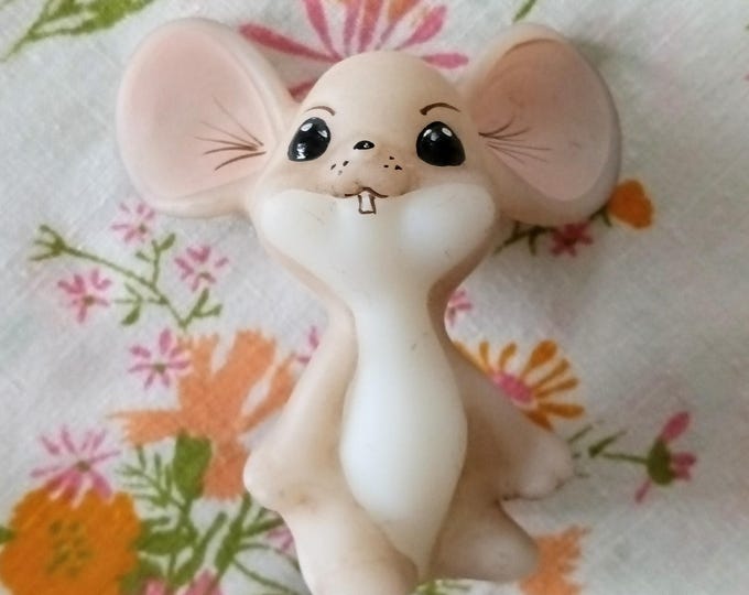 Fenton Glass Mouse Figurine, Vintage Mouse, Statue, Mice, Tan Mouse ...