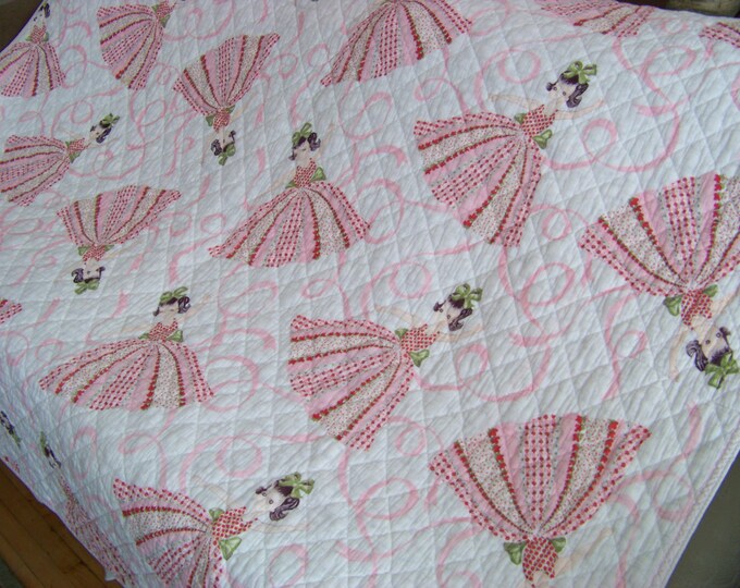 Vintage Dancing Girl Bed Quilt / Pink Quilt / Girl in Gown - Etsy