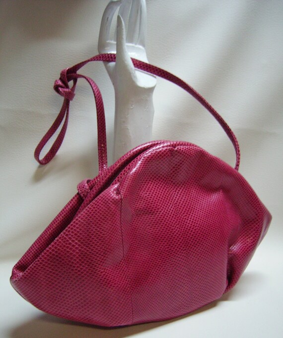 SUSAN GAIL 80s Raspberry Pink Karung Snake Handbag Sh… - Gem