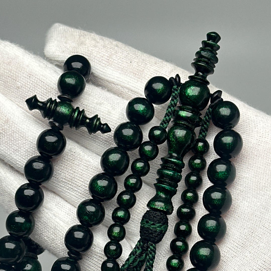 Tasbih Tijani in Yusr Khor 10 Mm – Green Coral, Green and Black String ...