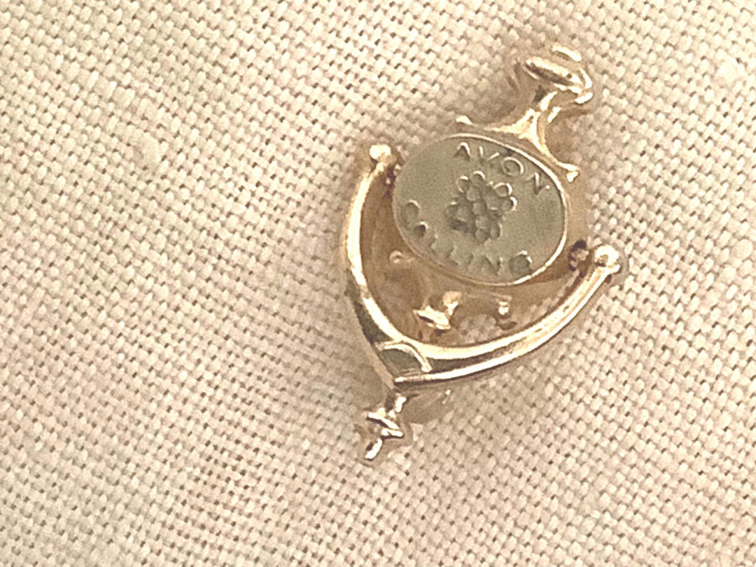Vintage Avon Calling Door Knocker Lapel Pin, Gold Tone - Etsy