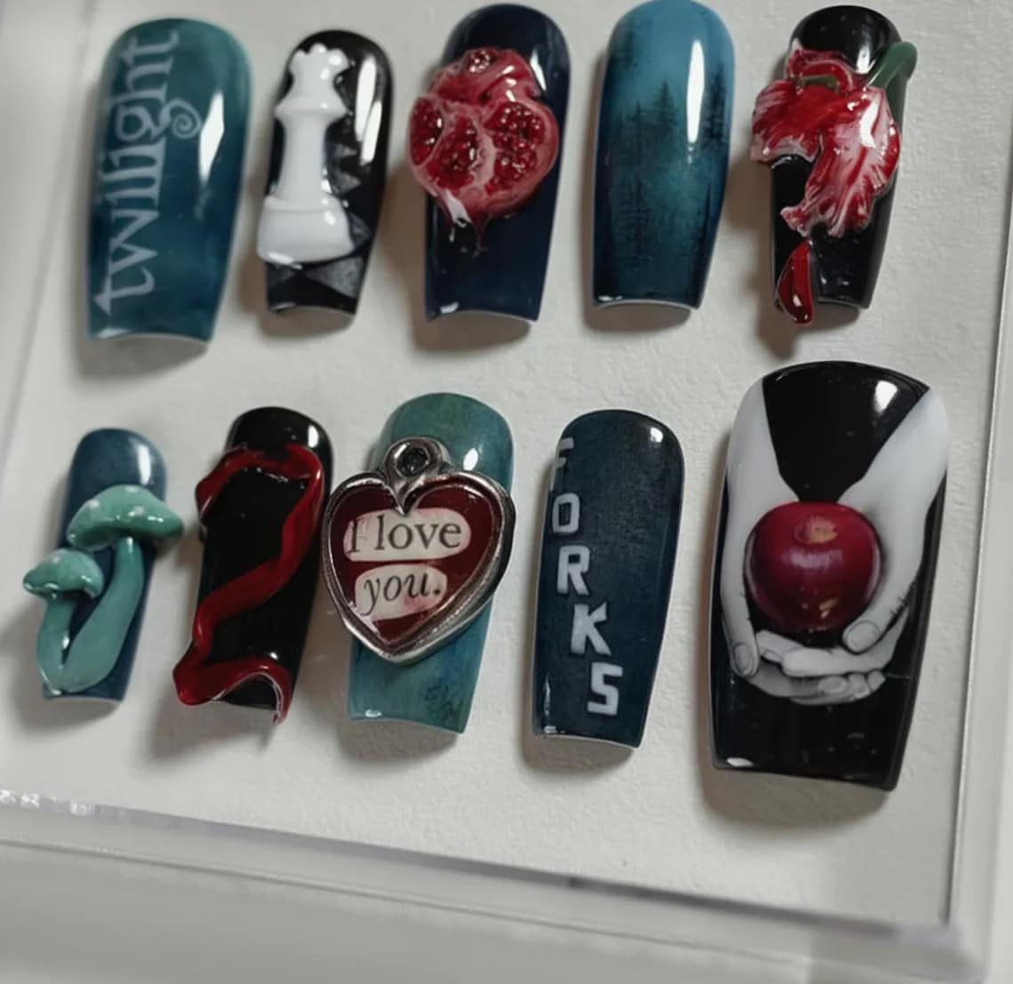 Twilight Inspired Press on Nails | Vampire Aesthetic Nails | Forks ...