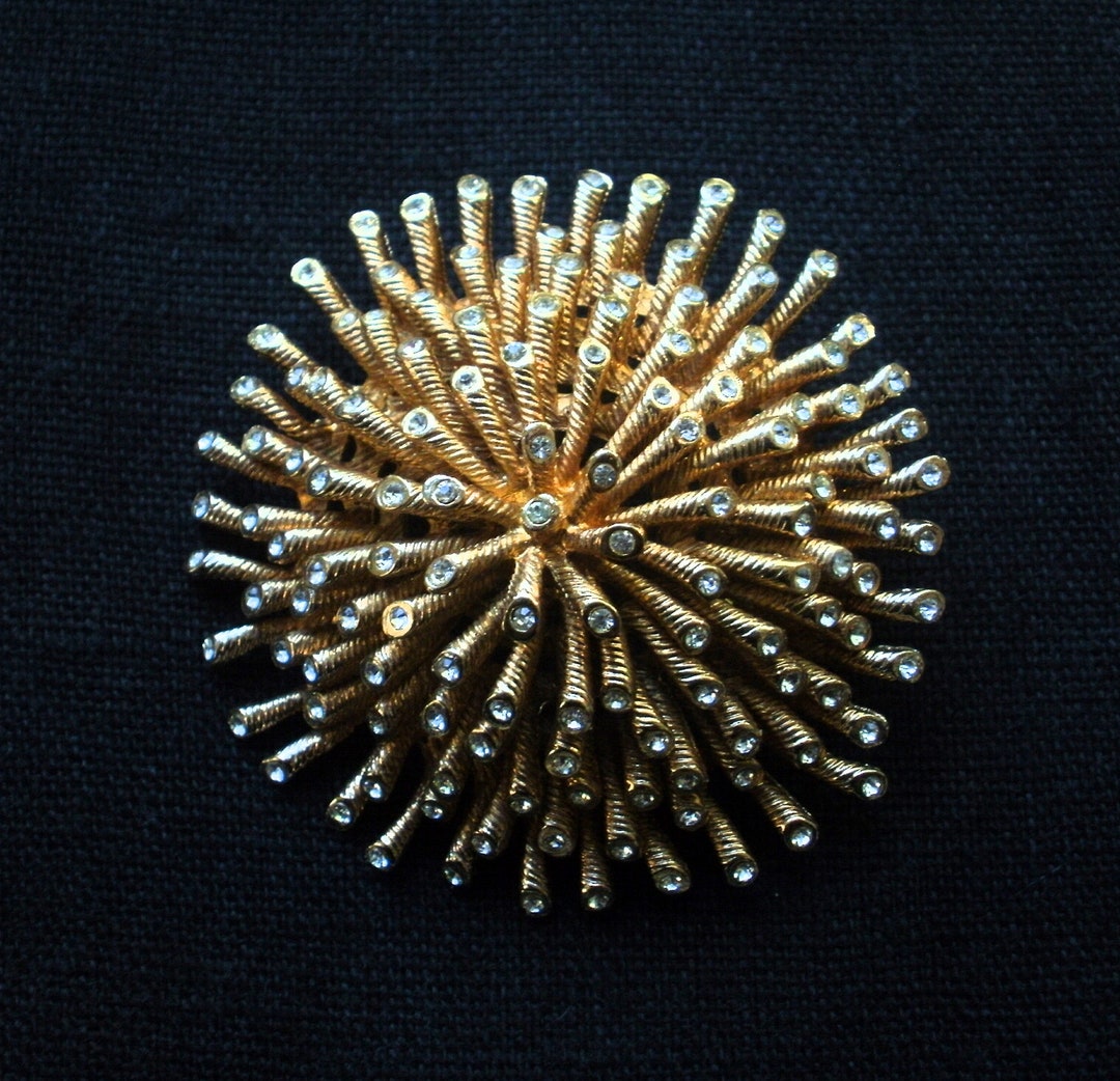 Rare BOUCHER STARBURST Pin Refined Elegance With Many Pinpoint ...