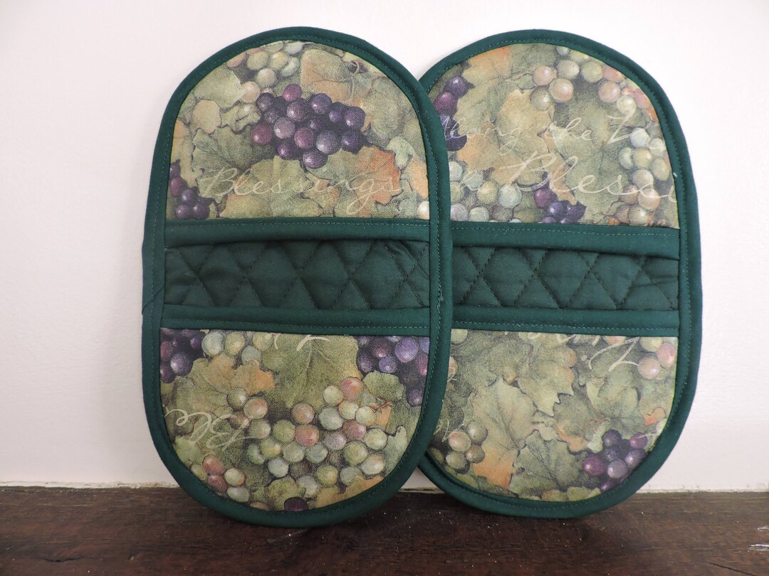 Pot Holders-oven Mitts-pinchers-blessings From the Vine W/green Trim ... Pot Holders-oven Mitts-pinchers-blessings From the Vine W/green Trim ...
