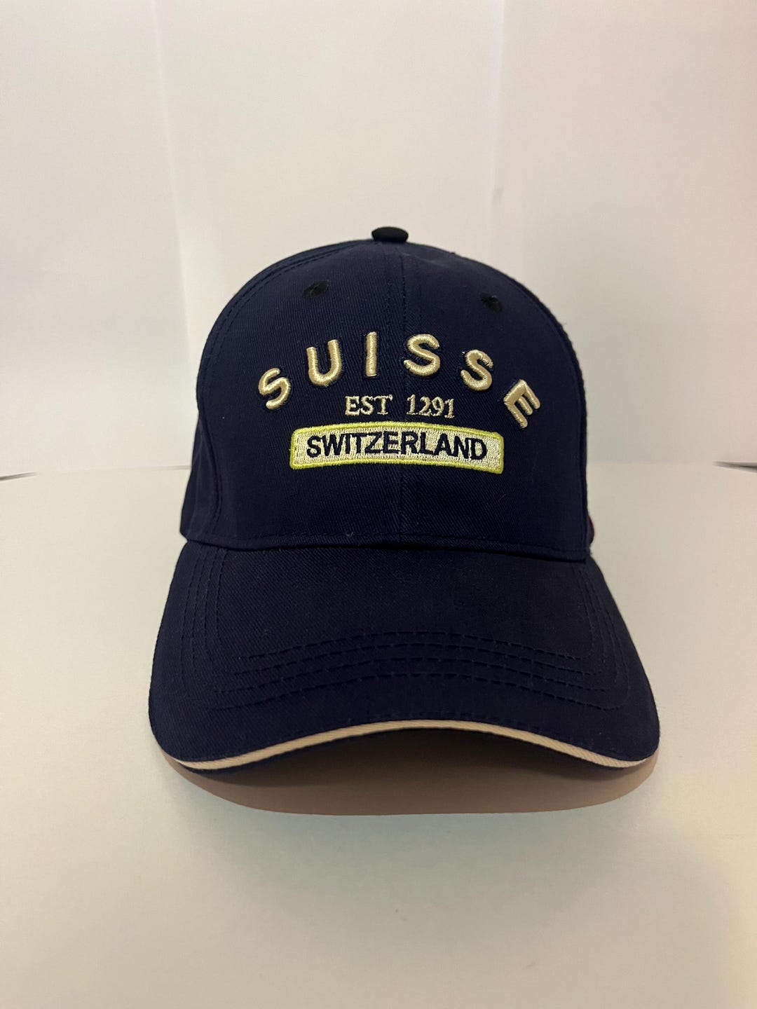 Casquette Représentent La Suisse Depuis Sa Création. Brodé Swiss Made ...