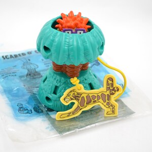 Vintage Rugrats Go Wild Burger King Toys Spike's Crazy Maze Scared O ...