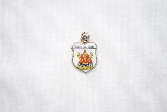 Vintage Selangor Malaysia Travel Shield Crest Charm -… - Gem
