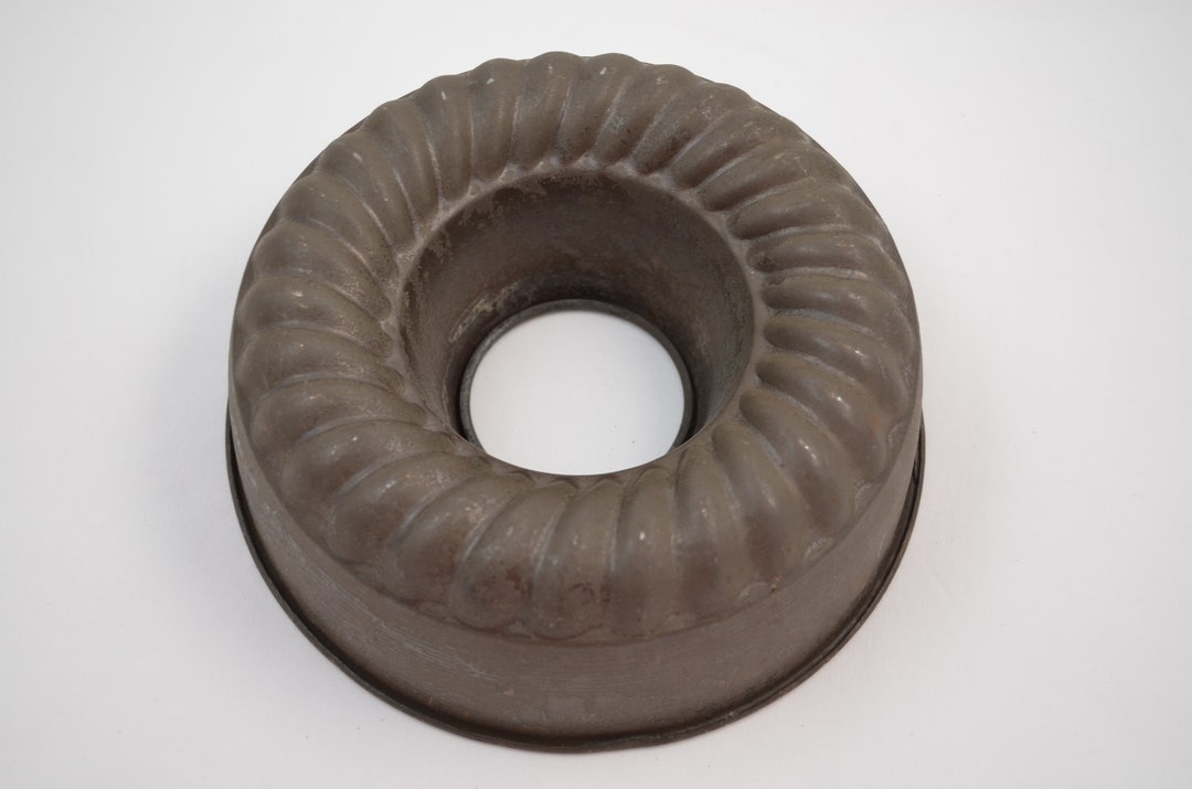 Antique Fluted Ring Mold Tin Early 1900's Dessert Mold Pudding Mold ...
