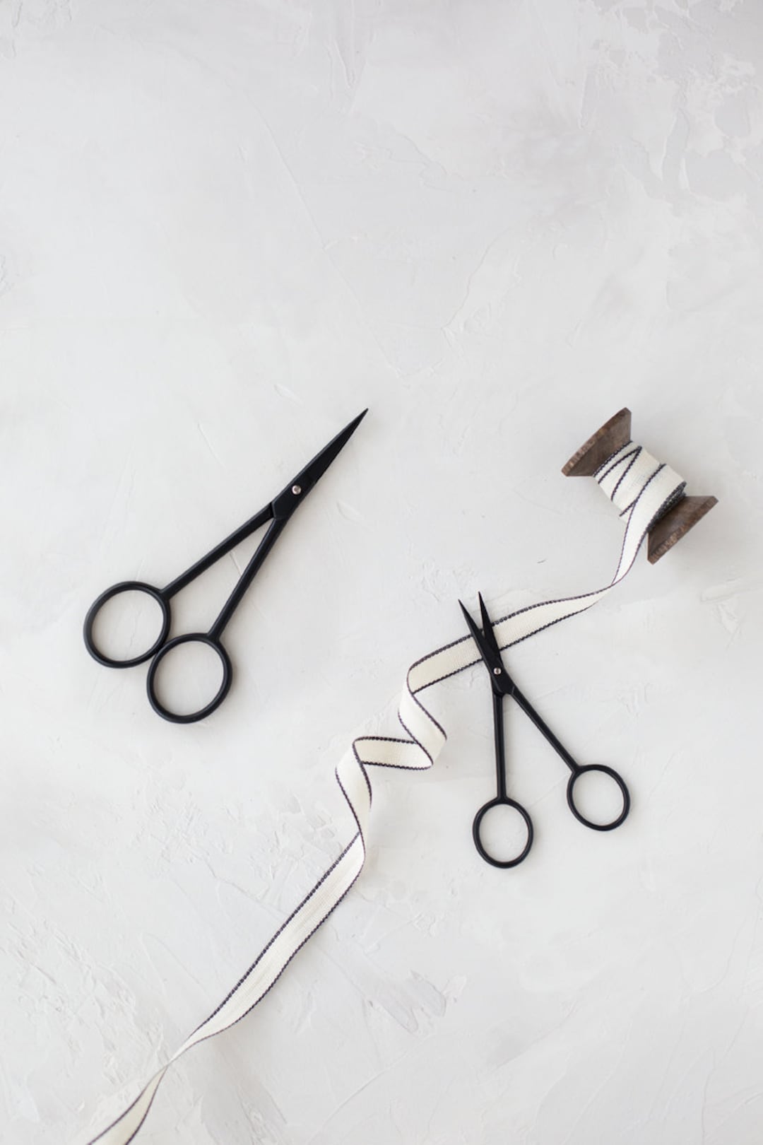 Matte Black Silhouette Italian Scissors • Small 4-1/8" / Large 5-1/4 ...