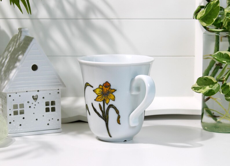 Hand Painted Porcelain Mug – Daffodil Design – Botanical Tea Cup ...