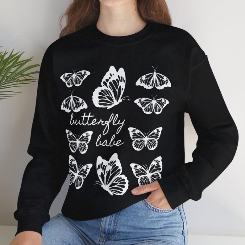 Monarch Butterfly Sweatshirt, Nature Lover Gift - Etsy