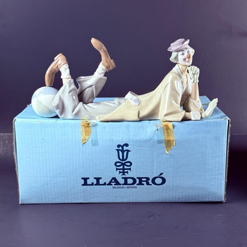 Retired Vintage Lladro Figurine #4618 Clown Lying Down With Beach Ball ...
