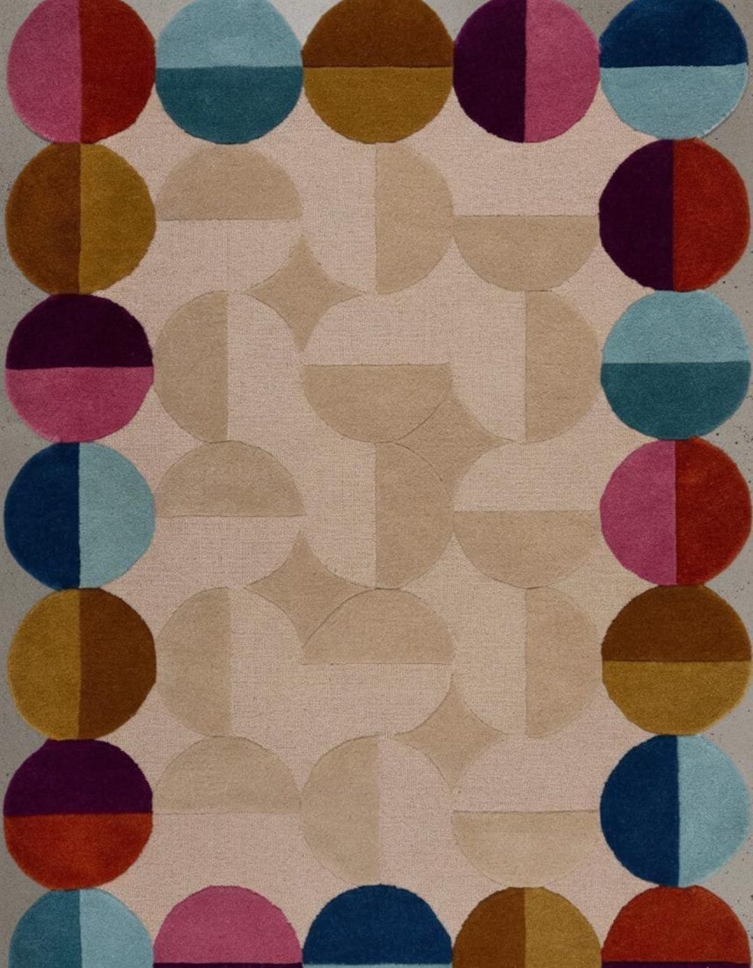 Hand-tufted Wool Rug: Retro Multicolor Scallop Border, Geometric Area ...