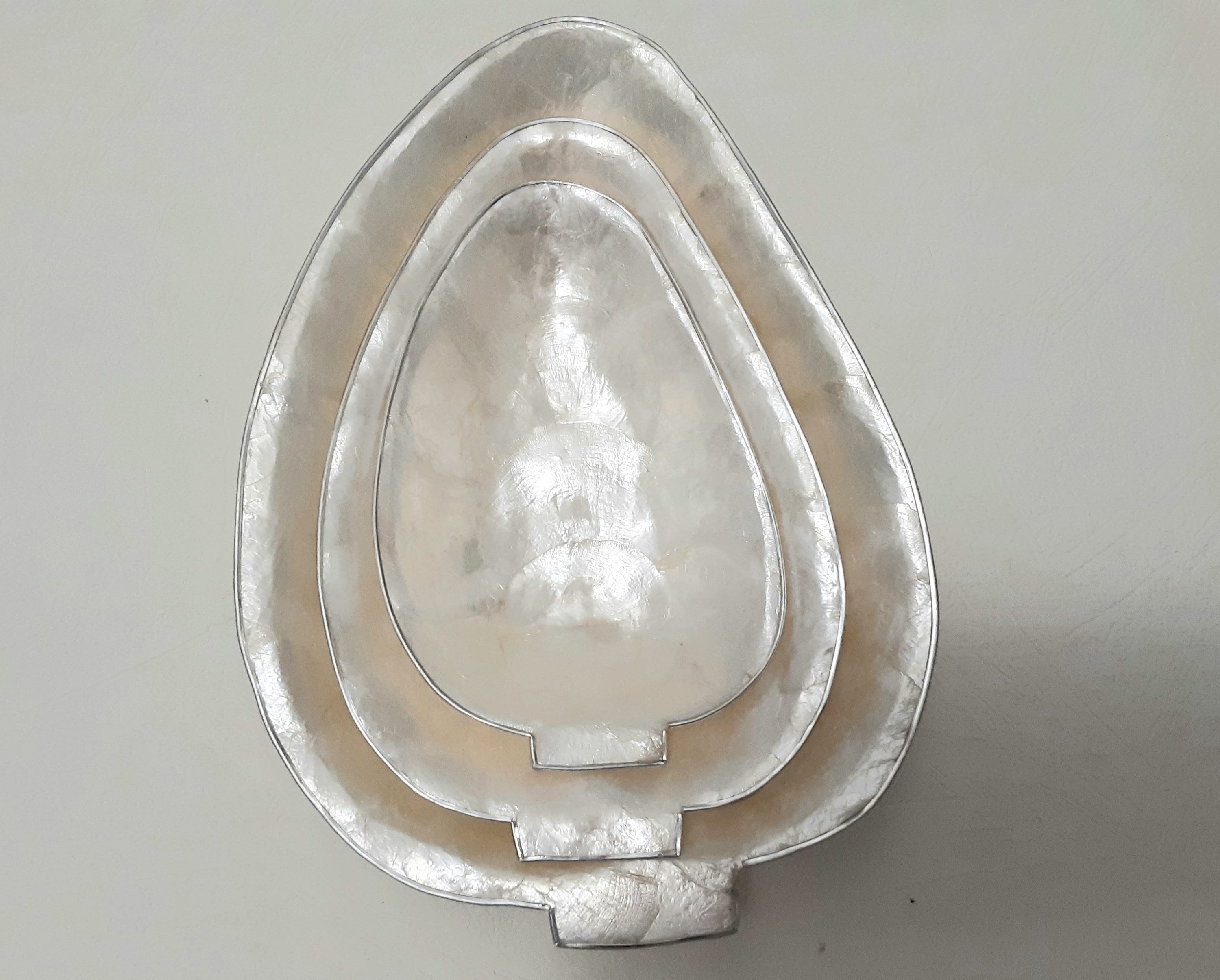 Capiz Shell Trays, Leaf Shaped Plate, Windowpane Oyster Tray ...