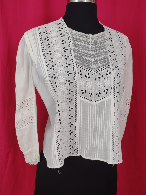 Antique eyelet blouse - Gem