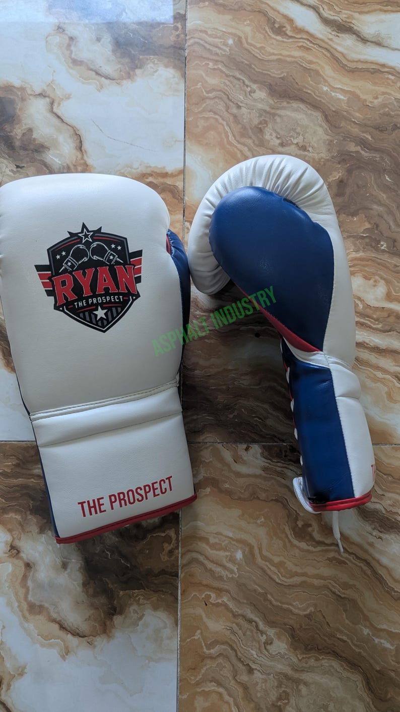 Gants de boxe à lacets personnalisés : nom, logo et équipement de ...