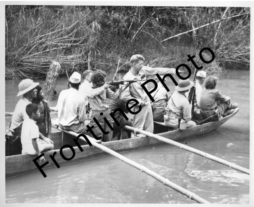 WACS and Marines on Philippine Croc Hunt, WWII Photo, Digital Image - Etsy