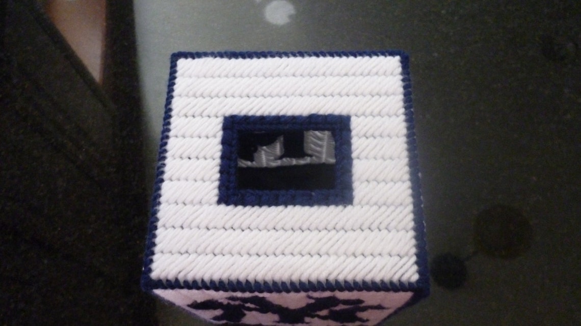 New York Yankees Plastic Canvas Tissue Box Cover - Etsy