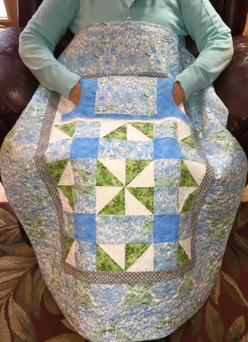 Lovie Lap Quilt Pattern With Pockets - Etsy Canada