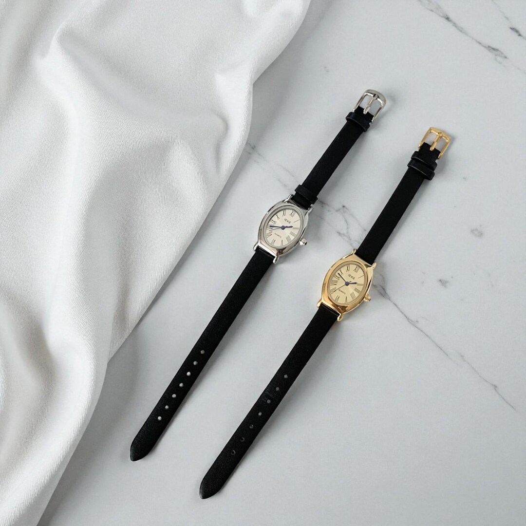 Classic Oval Roman Numeral Watch : Timeless Elegance for Every Occasion ...