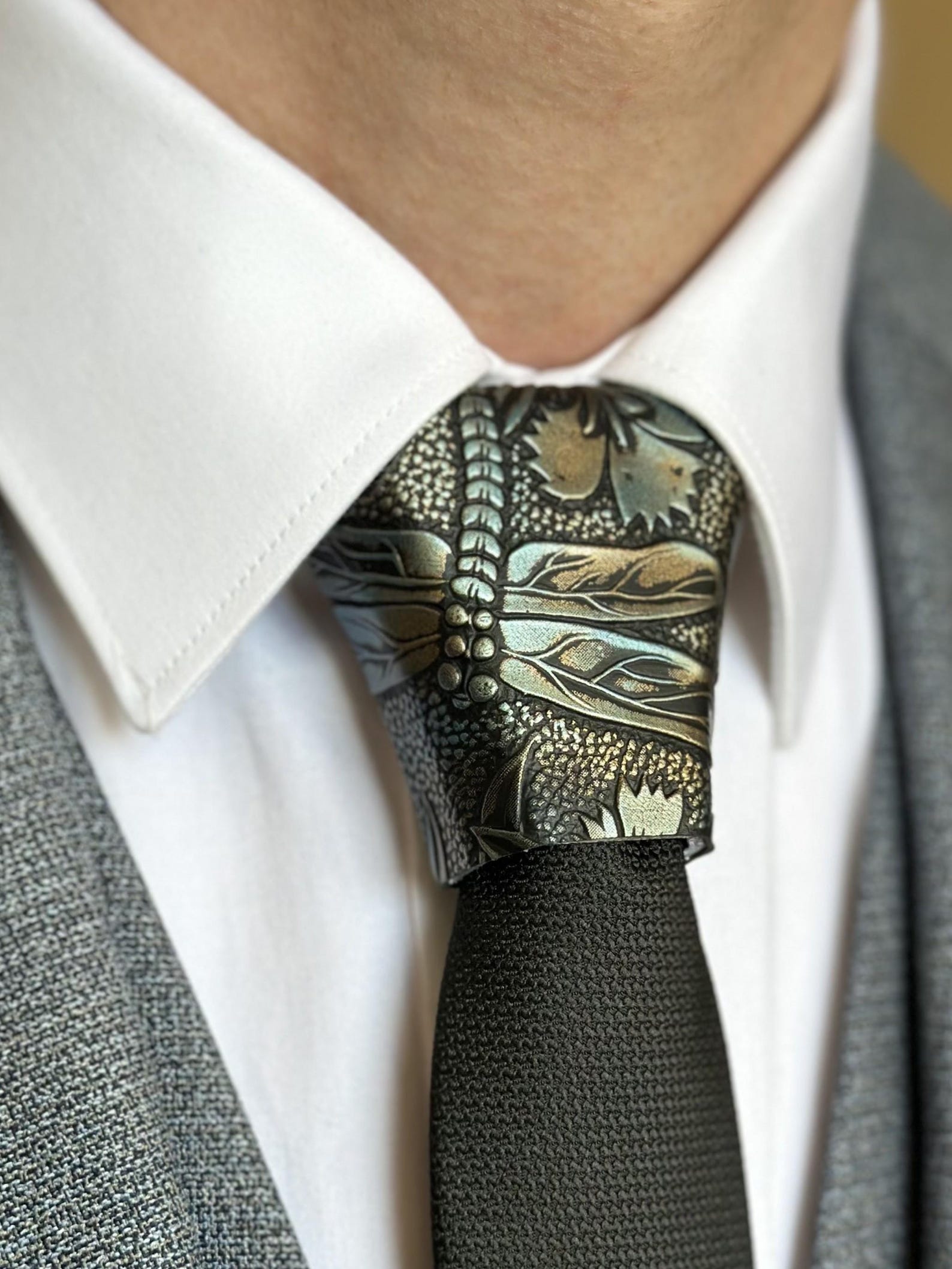 Mens Tie Accessory, Metallic Patterned Tie Detail, Tie Clip Alternative ...