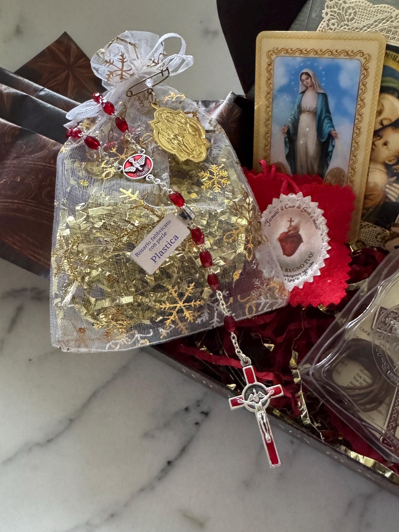 Red Holy Spirit Rosary Christmas Gift Box Eco-plastic | Italian ...