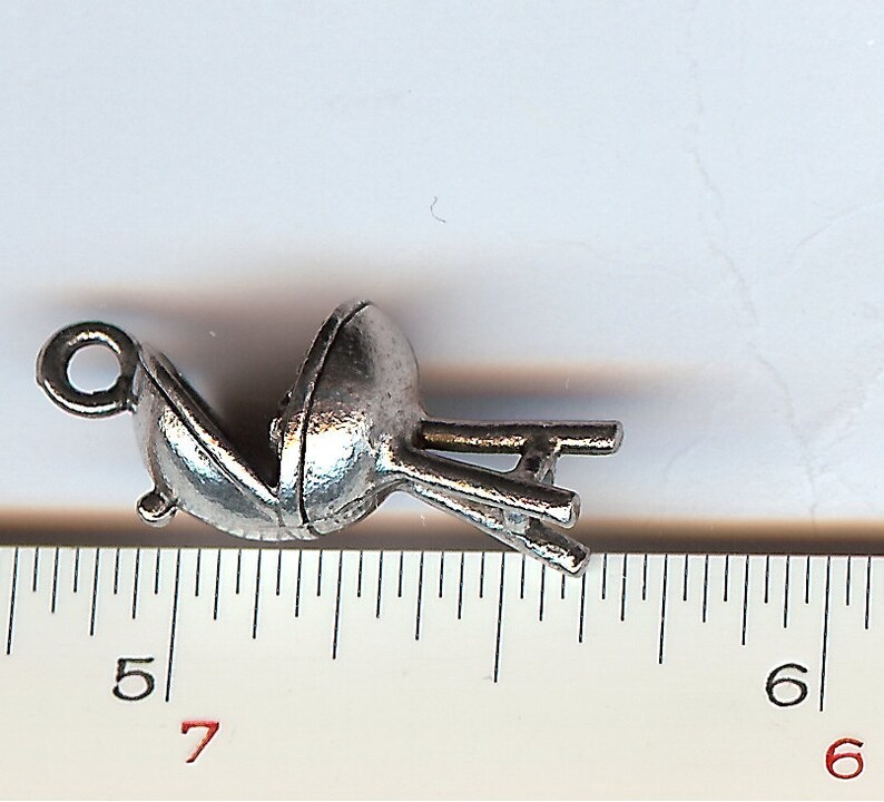 Bar-B-Que GRILL Charm. Pewter. 3D. Burger. Picnic. Camping. | Etsy