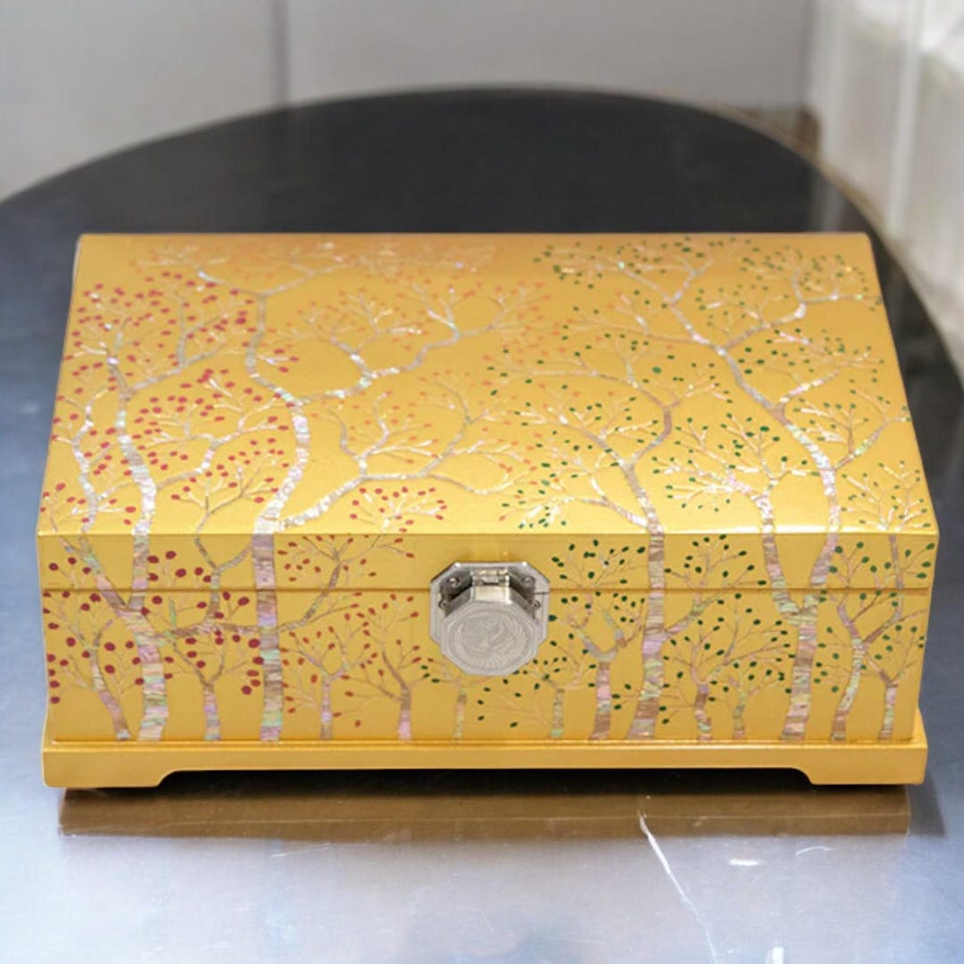 Najeonchilgi Jewelry Box | Golden Spring 2-tier by Jang Chun-cheol - Etsy