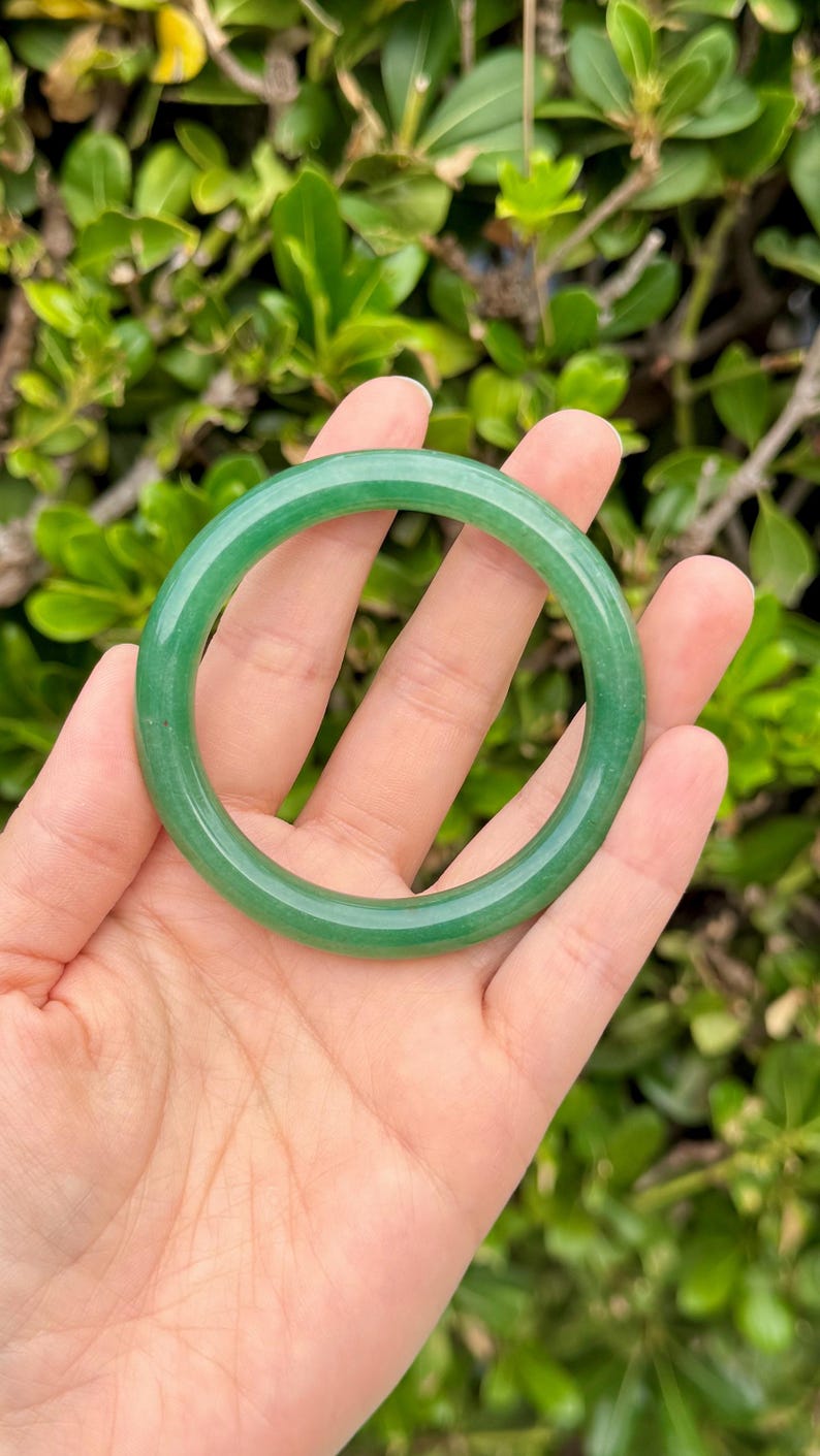Natural Green Aventurine Jade Bangle – Smooth Inner Round Design, 9mm ...