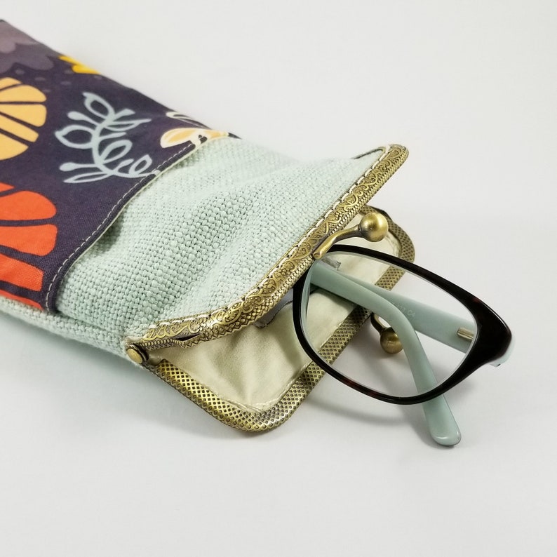Smartphone Case With a Compartment for Headphones Case With - Etsy