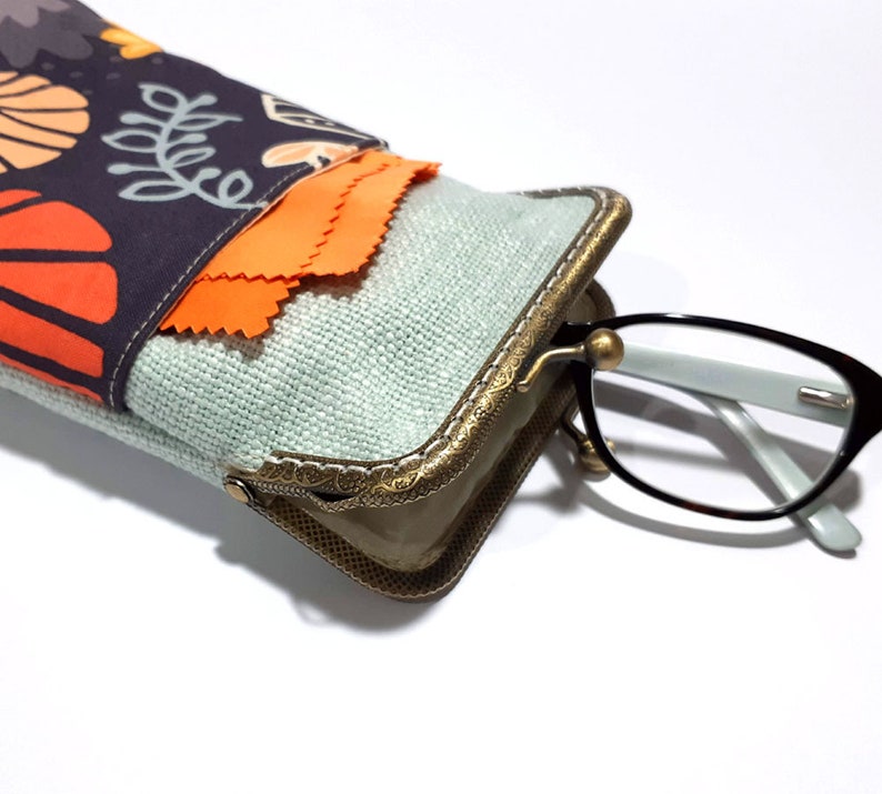 Smartphone Case With a Compartment for Headphones Case With - Etsy