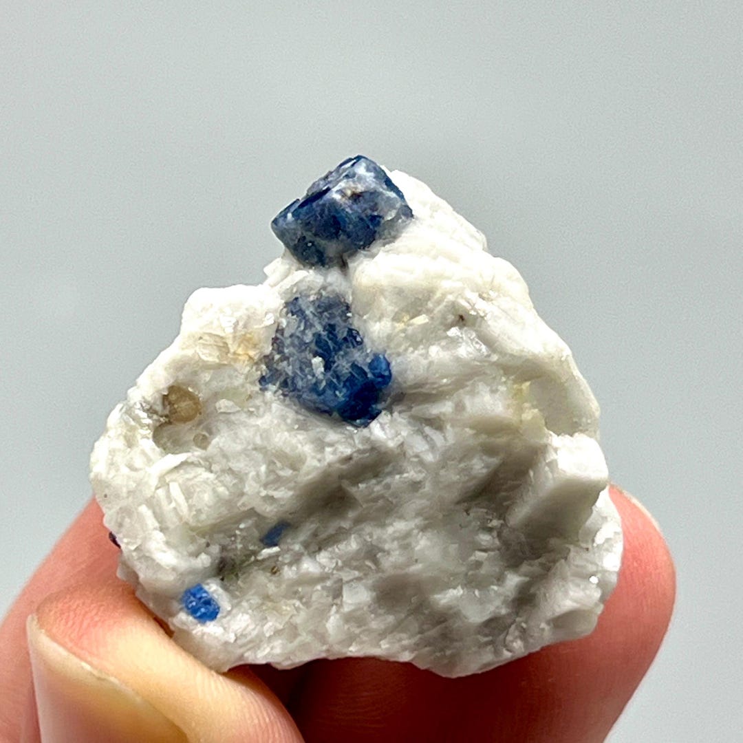 So Beautiful Natural Blue Spinel Speciman Crystals Nice Lister From ...