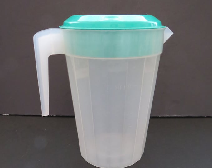 1990s PACKERWARE 2 Quart Plastic Juice Pitcher - Bright Green - Prepare ...