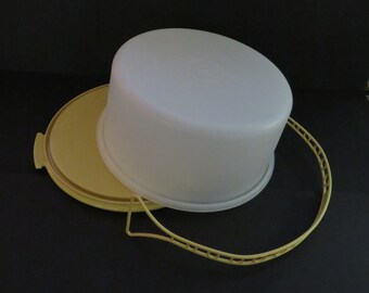 MAXI Tupperware Cake Taker Large 2 Piece Yellow Gold Base Clear Dome ...