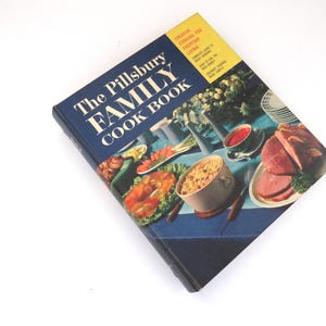 The Pillsbury Family Cookbook - 1963 5 Ring Hard Cover Binder Blue ...