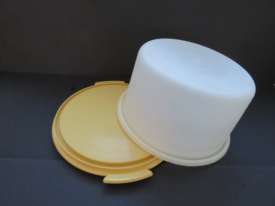 1980s Tupperware Cake Taker - 2 Piece 9 Inch Yellow Gold Base Clear ...