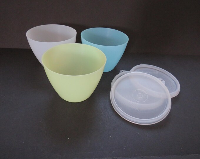 1960s Round Cone TUPPERWARE Storage Bowls - Set of 3 Pastel Plastic ...