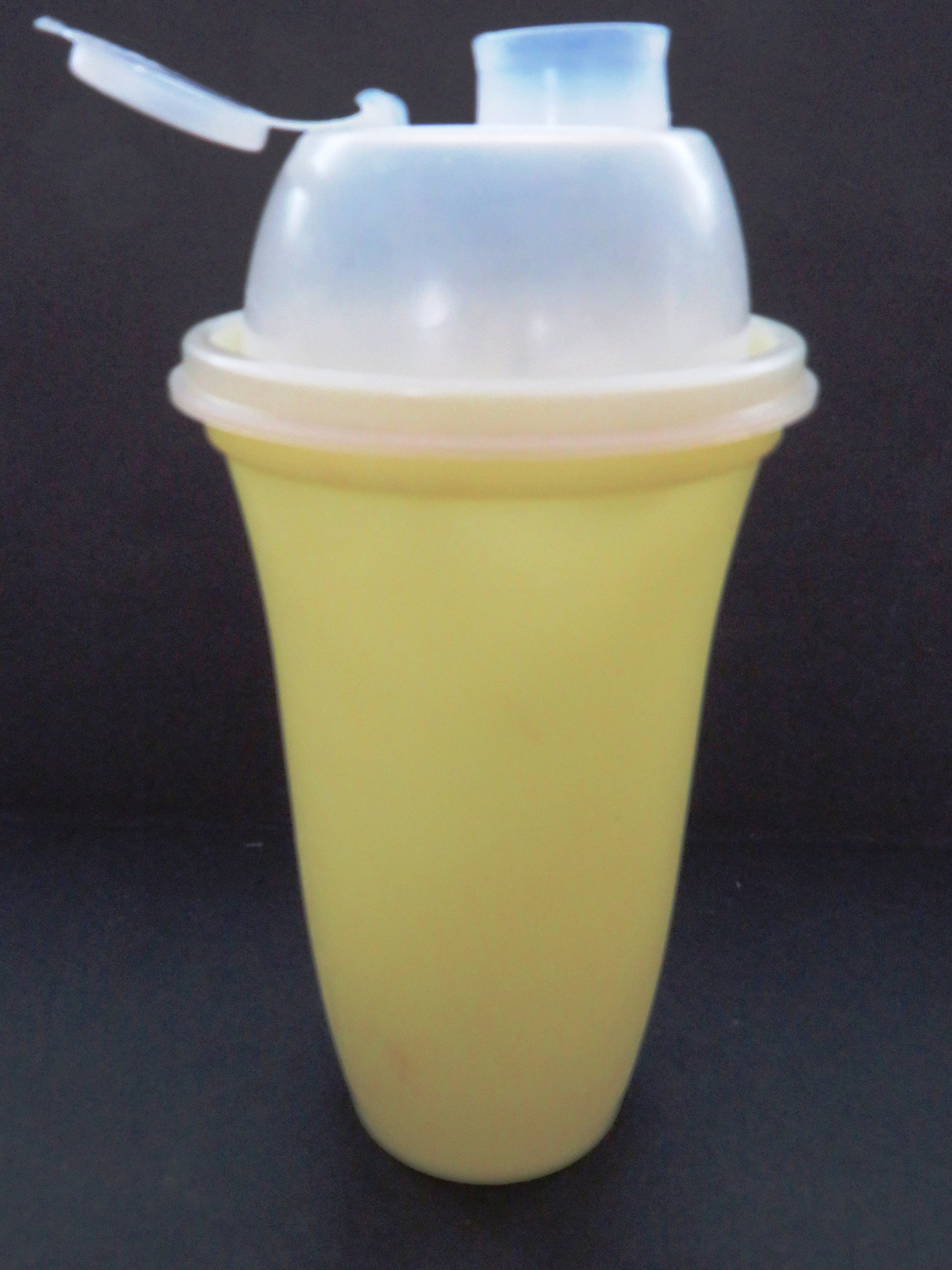 1970s TUPPERWARE Quick Shake Container 3 Pieces Yellow - Etsy