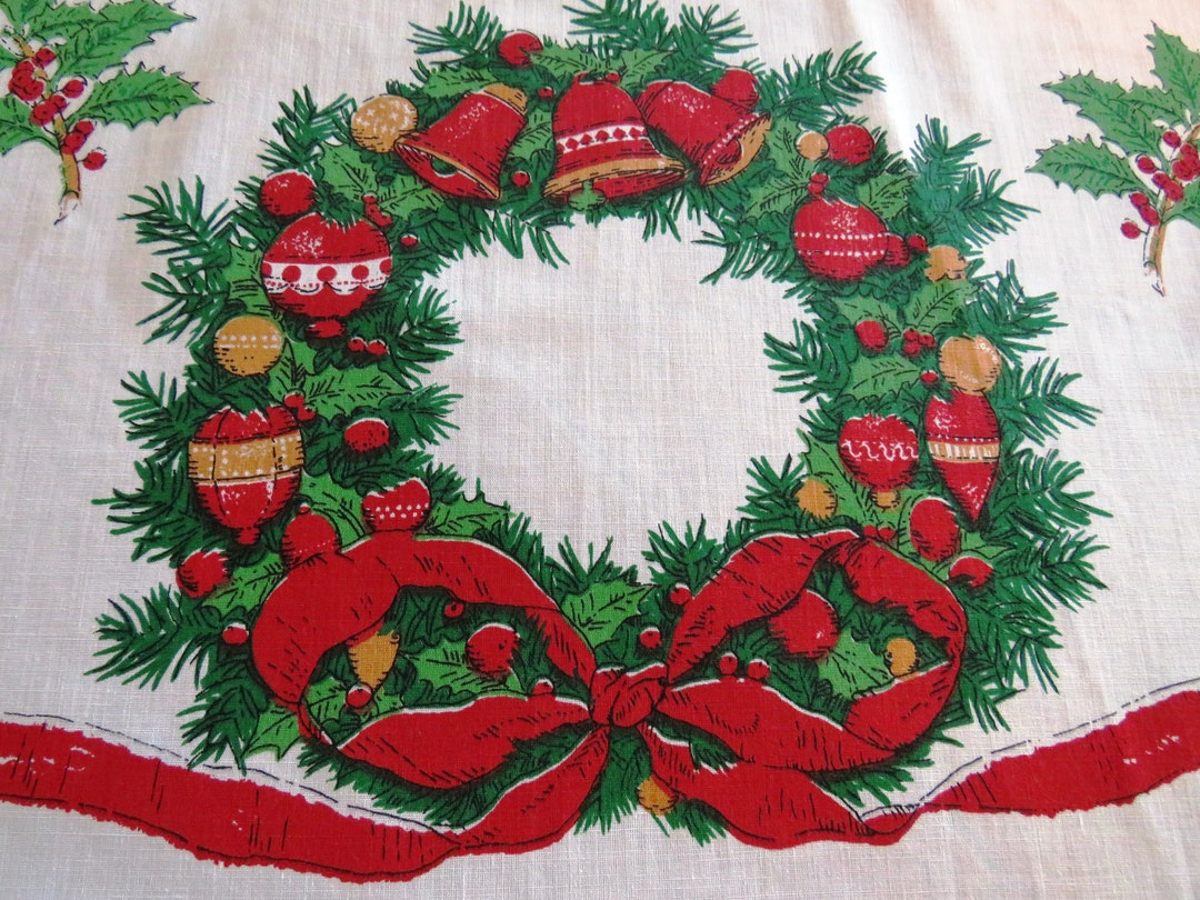 1980s ROUND Christmas Tablecloth Wreaths Shiny Brite Ornaments Holly ...