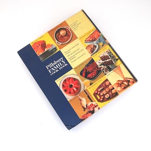 The Pillsbury Family Cookbook - 1963 5 Ring Binder Blue Yellow Cook ...
